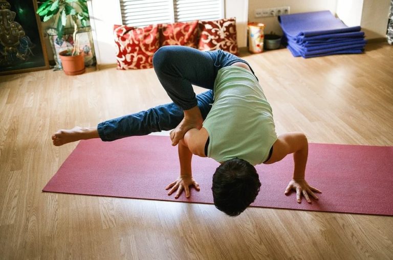 Tips Memilih Matras Yoga Yang Bagus - Blog ruparupa