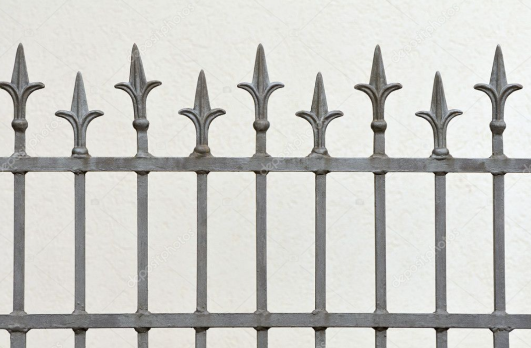 5 Inspirasi Desain Pagar Besi Untuk Rumah Minimalis - Blog ruparupa