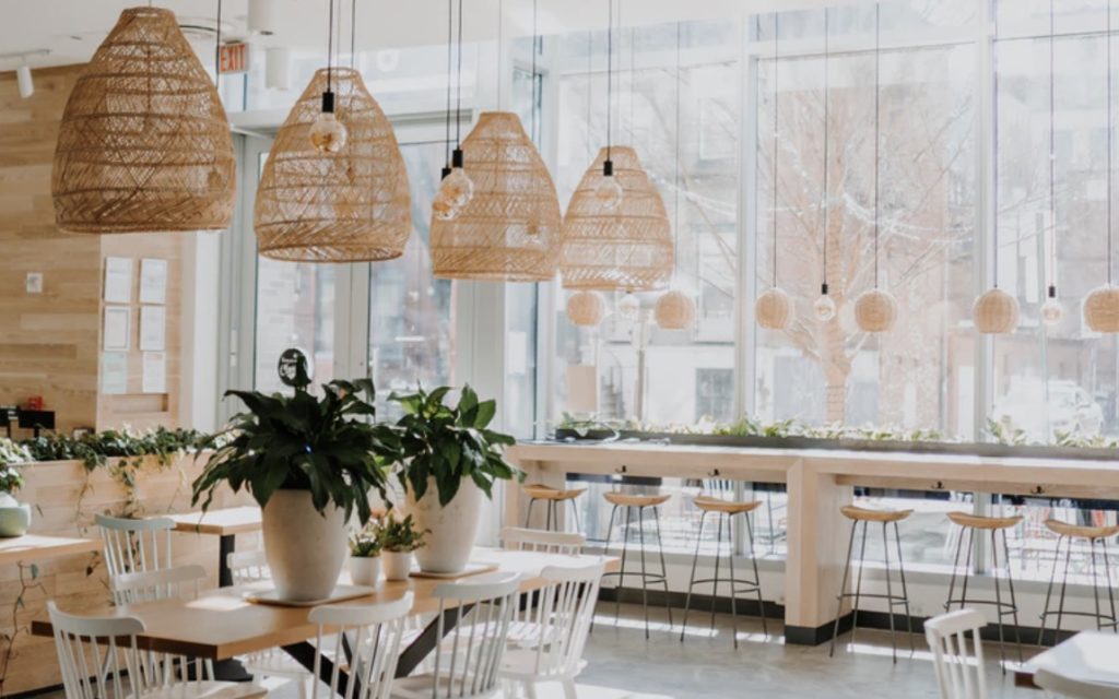 9 Inspirasi Lampu Gantung Cafe yang Estetik - Blog ruparupa