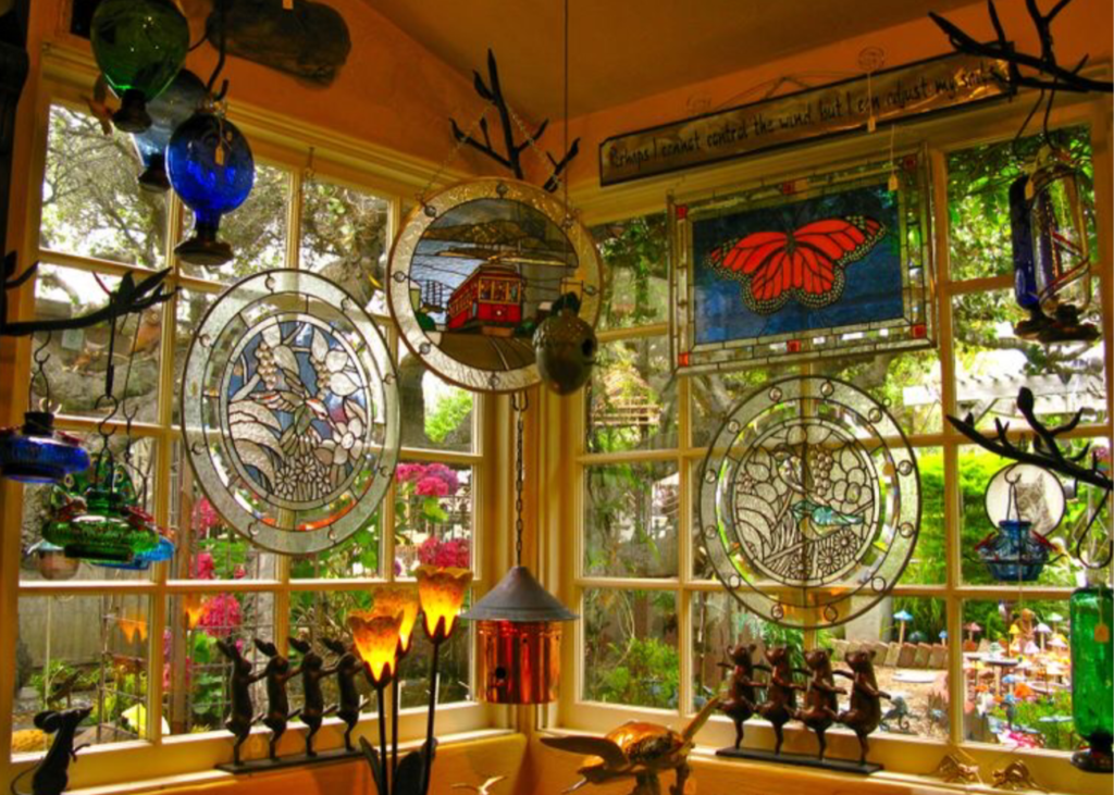 10 Inspirasi Kaca Patri pada Dekorasi Rumah - Blog ruparupa