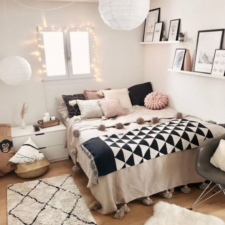 7 Ide Dekorasi Kamar Tidur Sempit 3x3 untuk Perempuan - Blog ruparupa