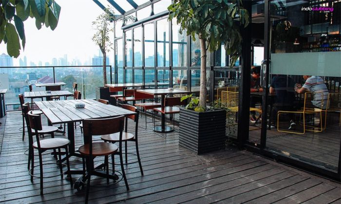 6 Restoran dan Cafe Rooftop Di Jakarta yang Romantis - Blog ruparupa